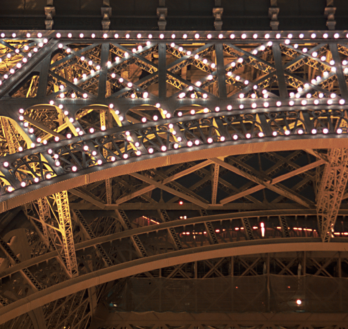 Pierre Bideau, nouveaux défis pour l'an 2000 à la Tour Eiffel