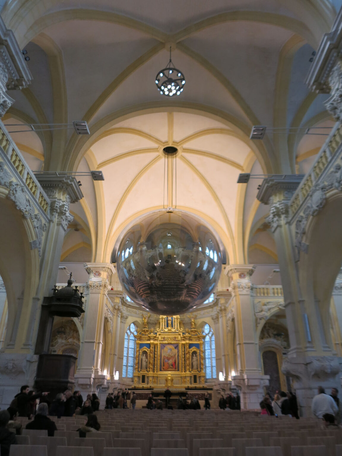 Chapelle Corneille, auditorium de Normandie mis en lumière