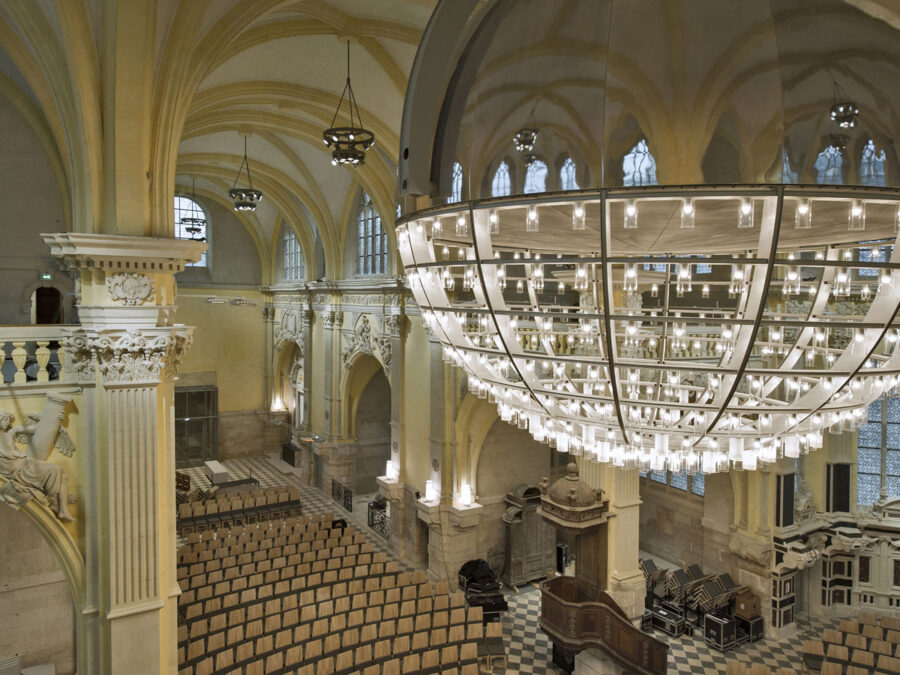 Chapelle Corneille, auditorium de Normandie mis en lumière