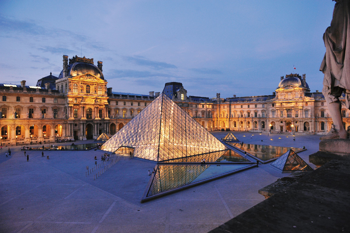 Pyramide du Louvre de Ieoh Ming Pei : hommage à l’architecte