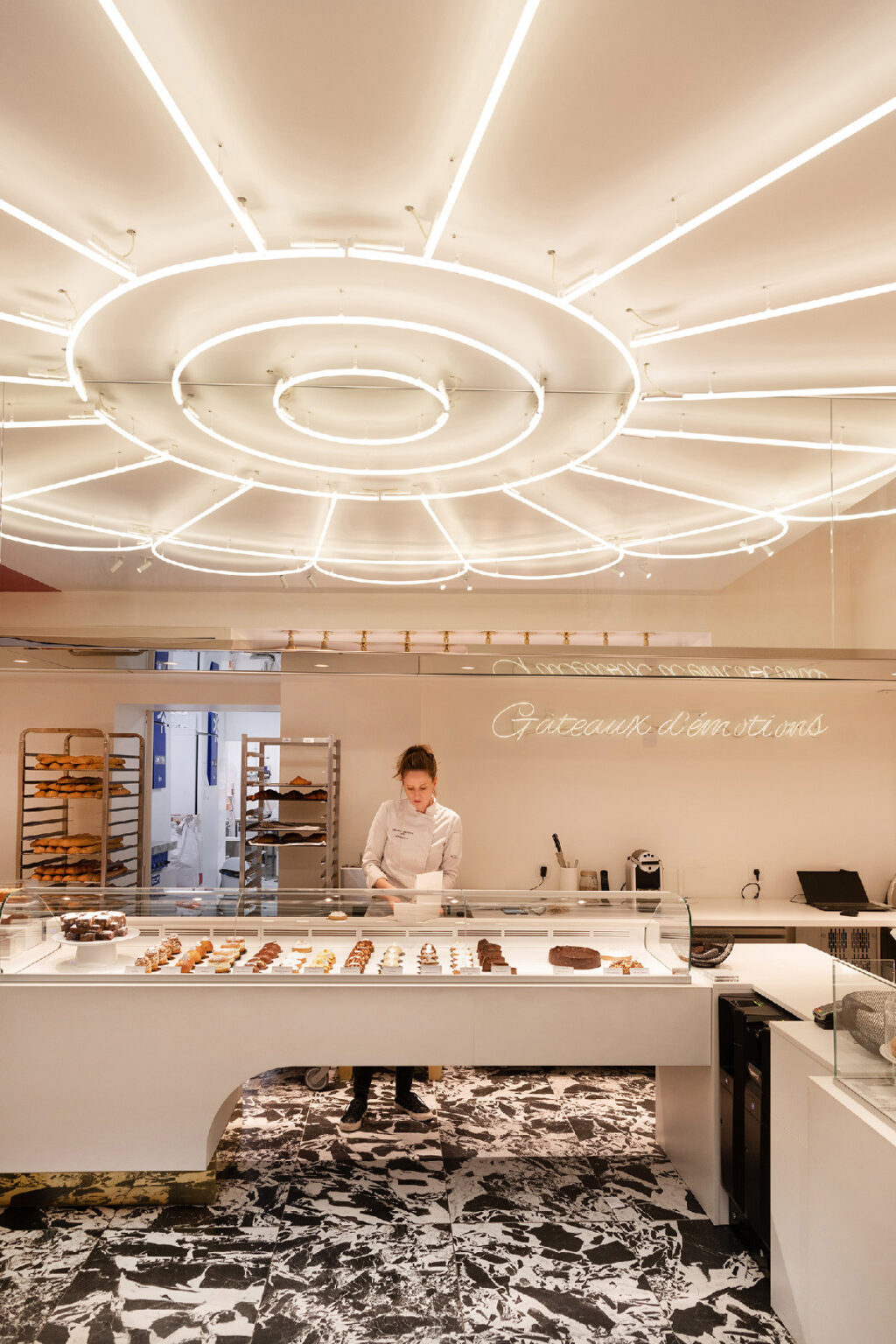 Pâtisserie Philippe Conticini de Paris en lumière vintage