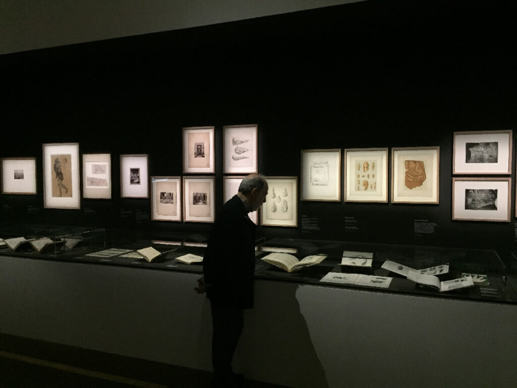 Conversion en LED de Procédés Hallier pour les musées