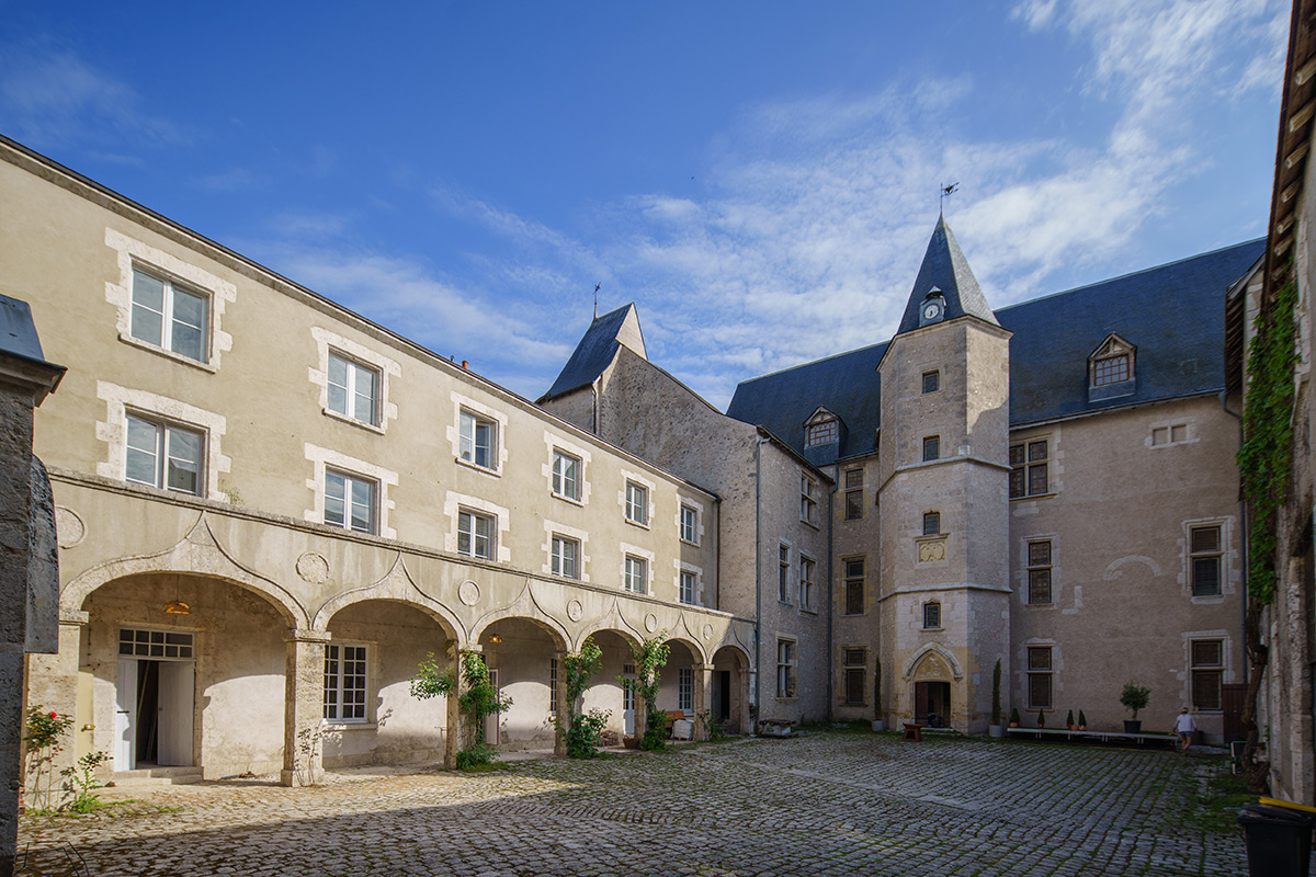 Château de Beaugency, centre d’art numérique en Val de Loire