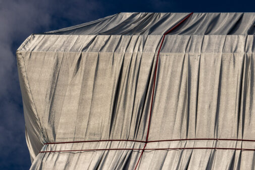 Christo, l'Arc de Triomphe emballé, dates et souvenirs