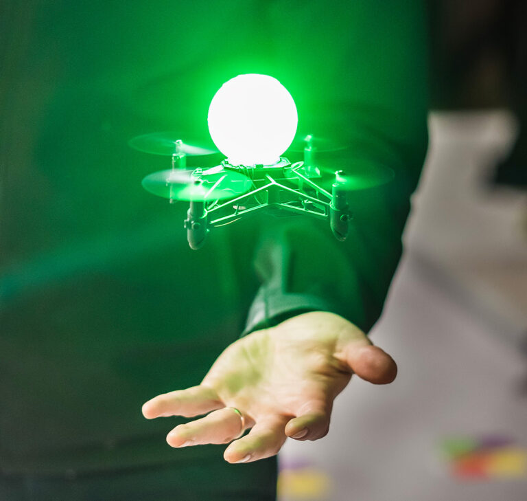 Incroyable talent 2022 : le drone Parrot de Dronisos