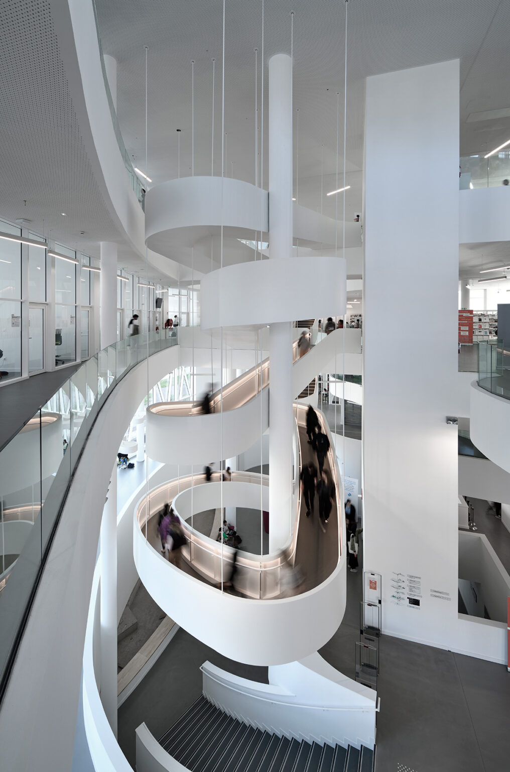 Studium de Strasbourg lumineux, par Jean-Pierre Lott