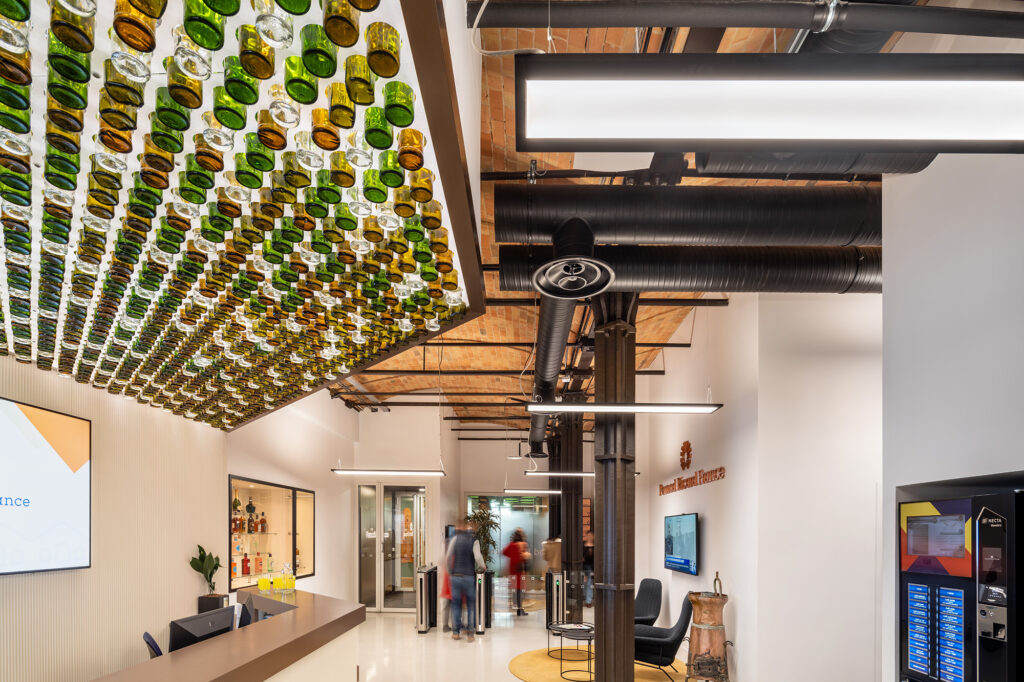 Éclairage Trilux de Pernod Ricard France à Marseille