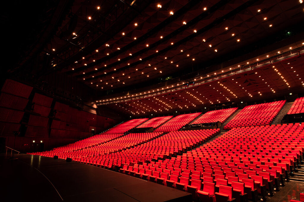Palais des Congrès : rénovation LED du grand amphithéâtre