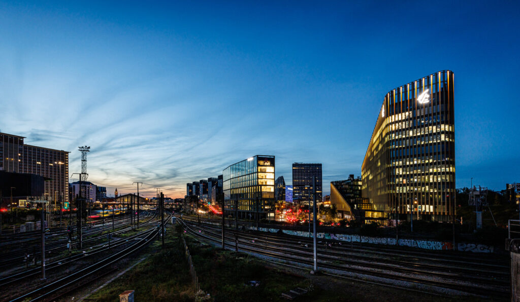 ShAKe Lille : la spirale dorée en lumière par 8’18’’