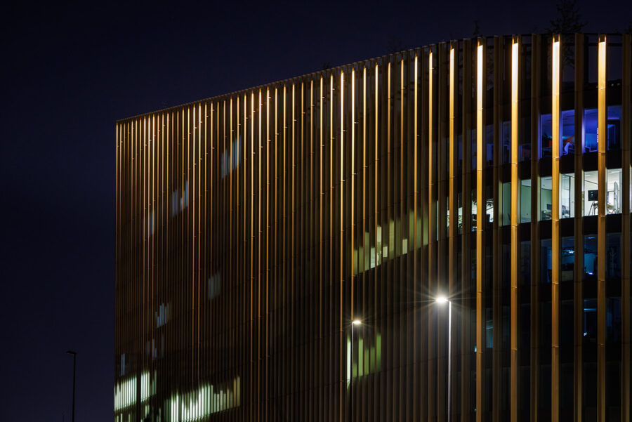 ShAKe Lille : la spirale dorée en lumière par 8’18’’