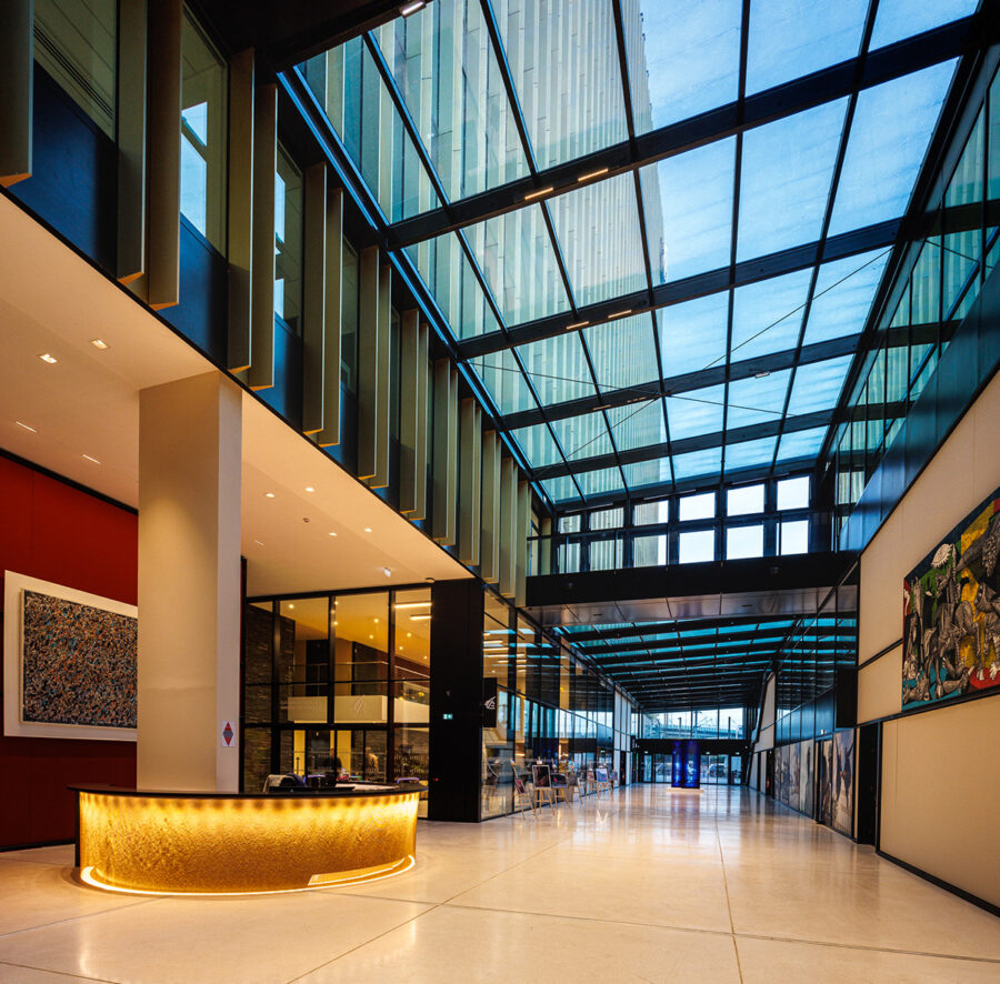 ShAKe Lille : la spirale dorée en lumière par 8’18’’