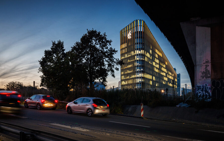 ShAKe Lille : la spirale dorée en lumière par 8’18’’