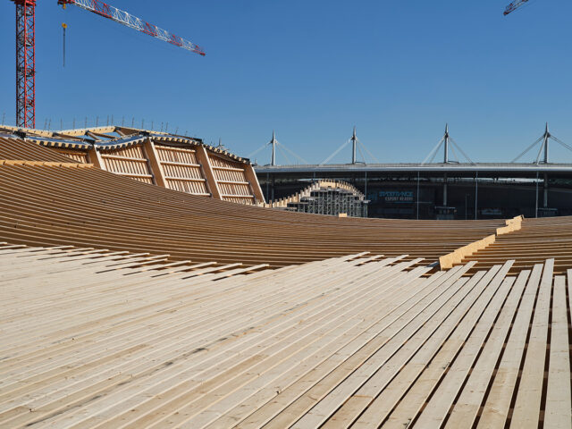 Centre aquatique olympique : une structure bois concave