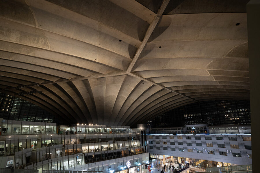 Cnit : la voûte iconique mise en lumière poétique par BOA