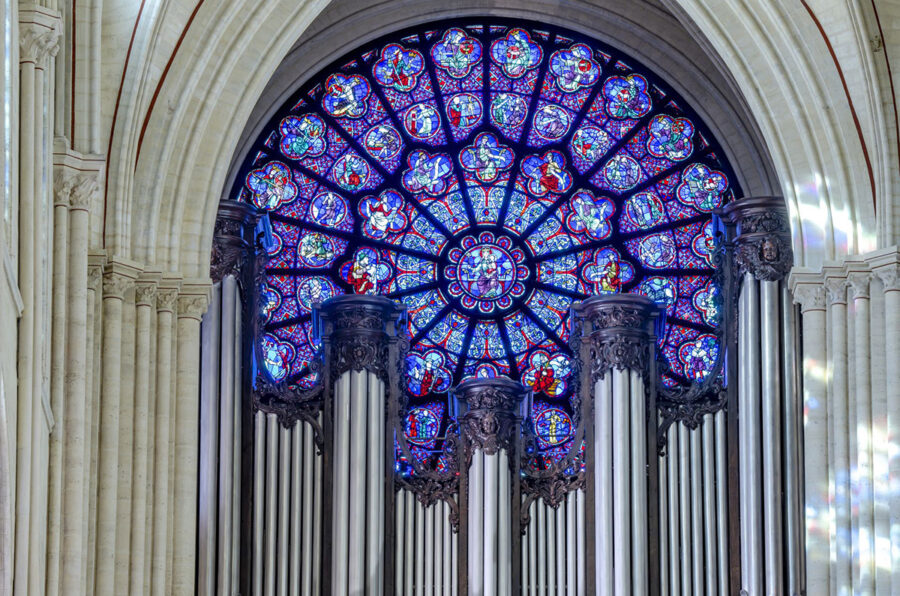 Cathédrale Notre-Dame de Paris, une reconstruction lumineuse