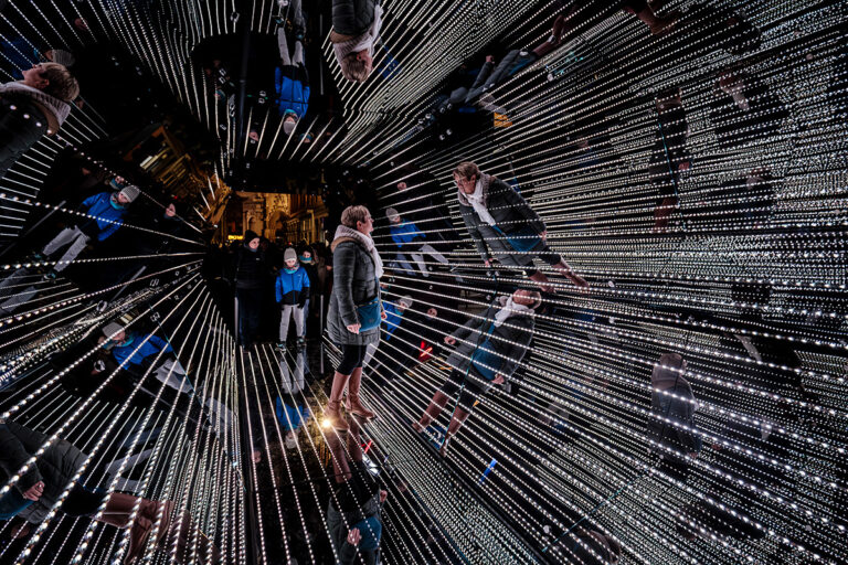 15 œuvres de 12 artistes européens à l'expo Into The Light