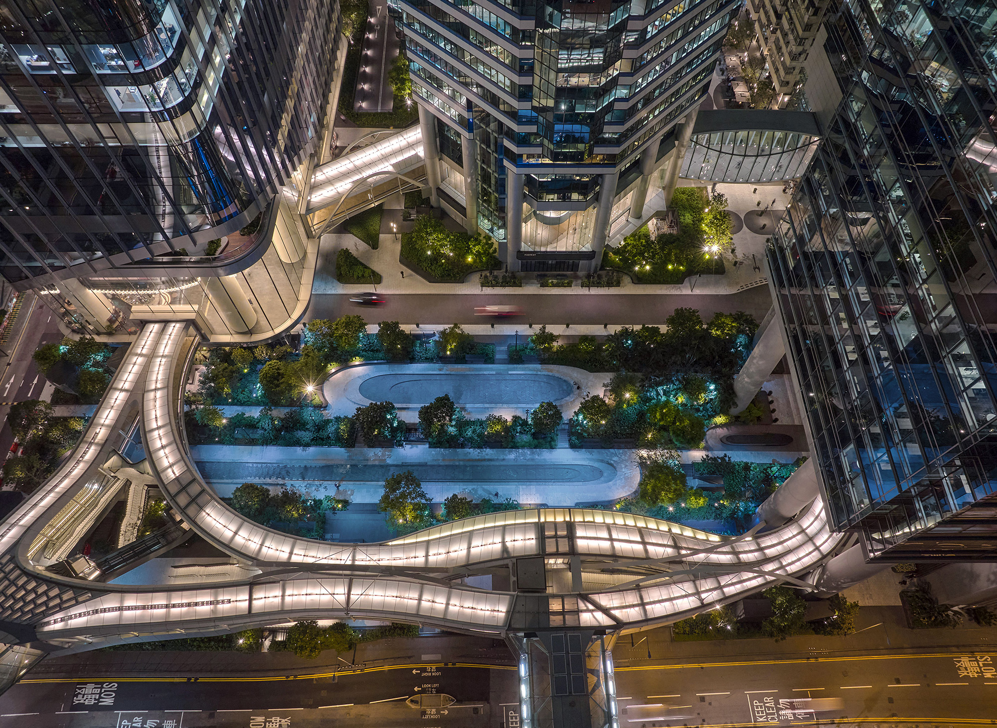 Lumière sur Taikoo Place à Hong Kong, par Speirs Major