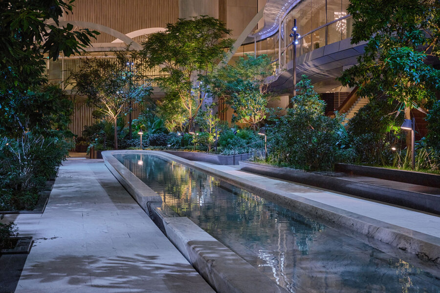 Lumière sur Taikoo Place à Hong Kong, par Speirs Major