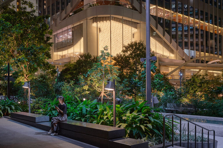 Lumière sur Taikoo Place à Hong Kong, par Speirs Major
